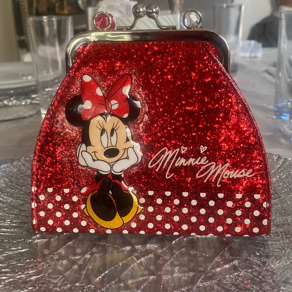 Disney | Bags | Nwot Disney Parks Minnie Mouse Kiss Lock Purse | Poshmark